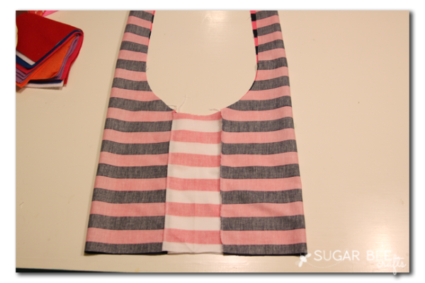How to Sew a Reversable Sling Bag | Free DIY Pattern Download