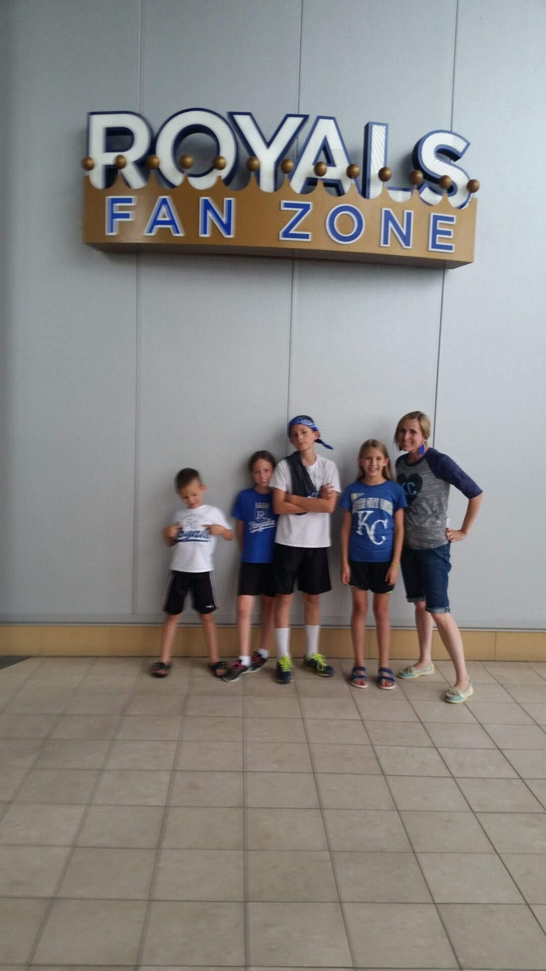 Family Time: Royals Game! - Sugar Bee Crafts
