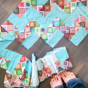 Super Easy Zig Zag Colorful Quilt - Sugar Bee Crafts