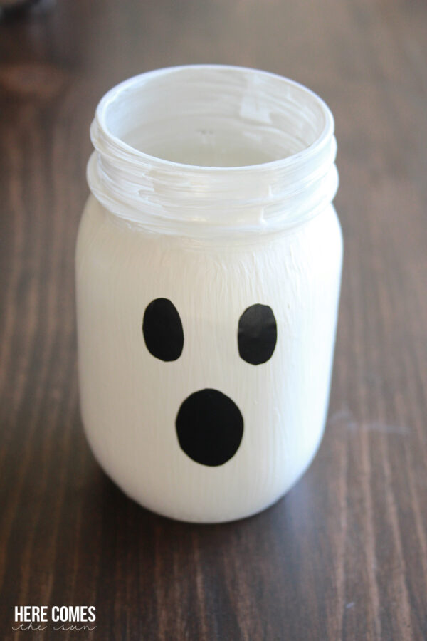 DIY Ghost Dessert Stand - Sugar Bee Crafts