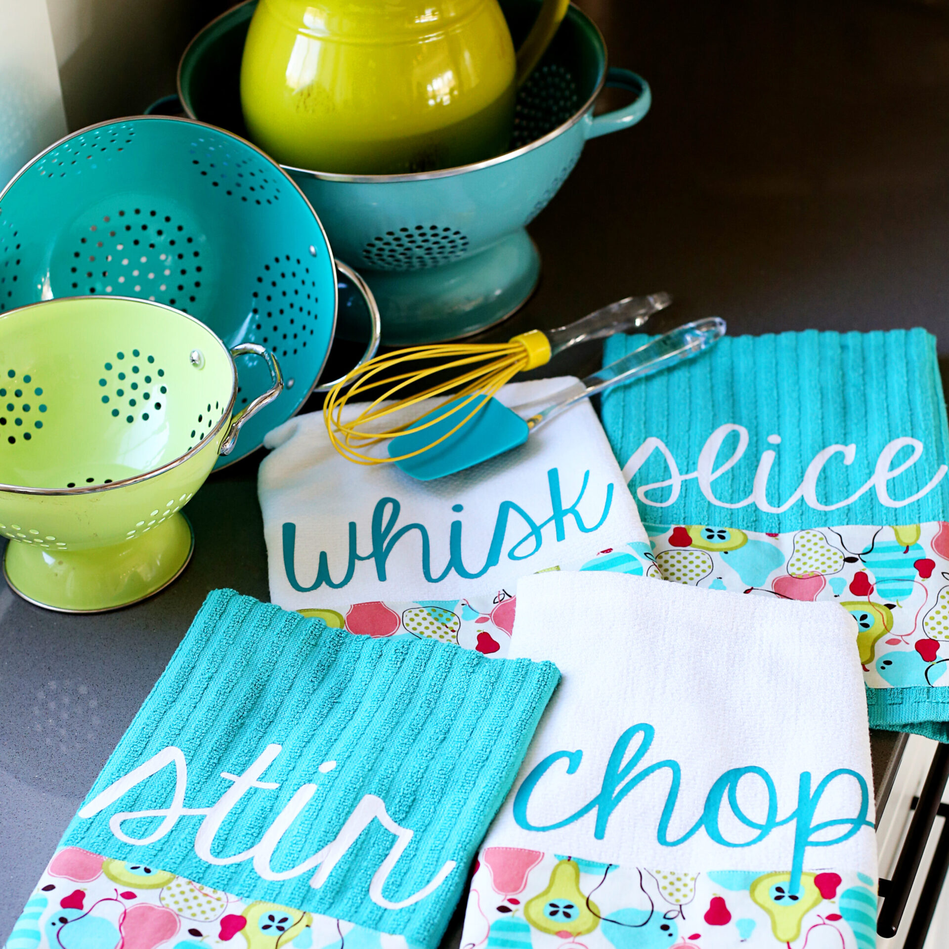 Custom Kitchen Towels (and giveaway!) - Sugar Bee Crafts