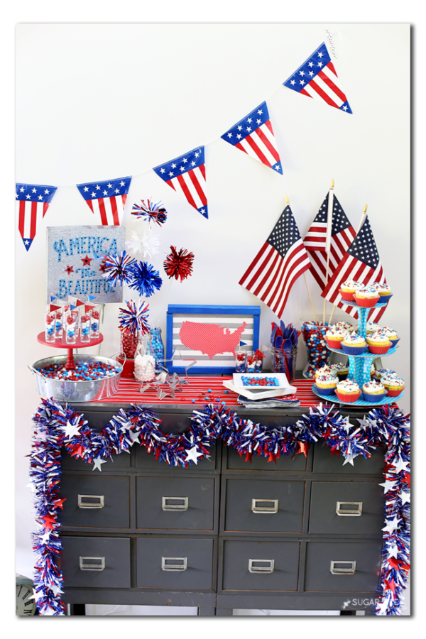 Patriotic Party Tablescape - Sugar Bee Crafts