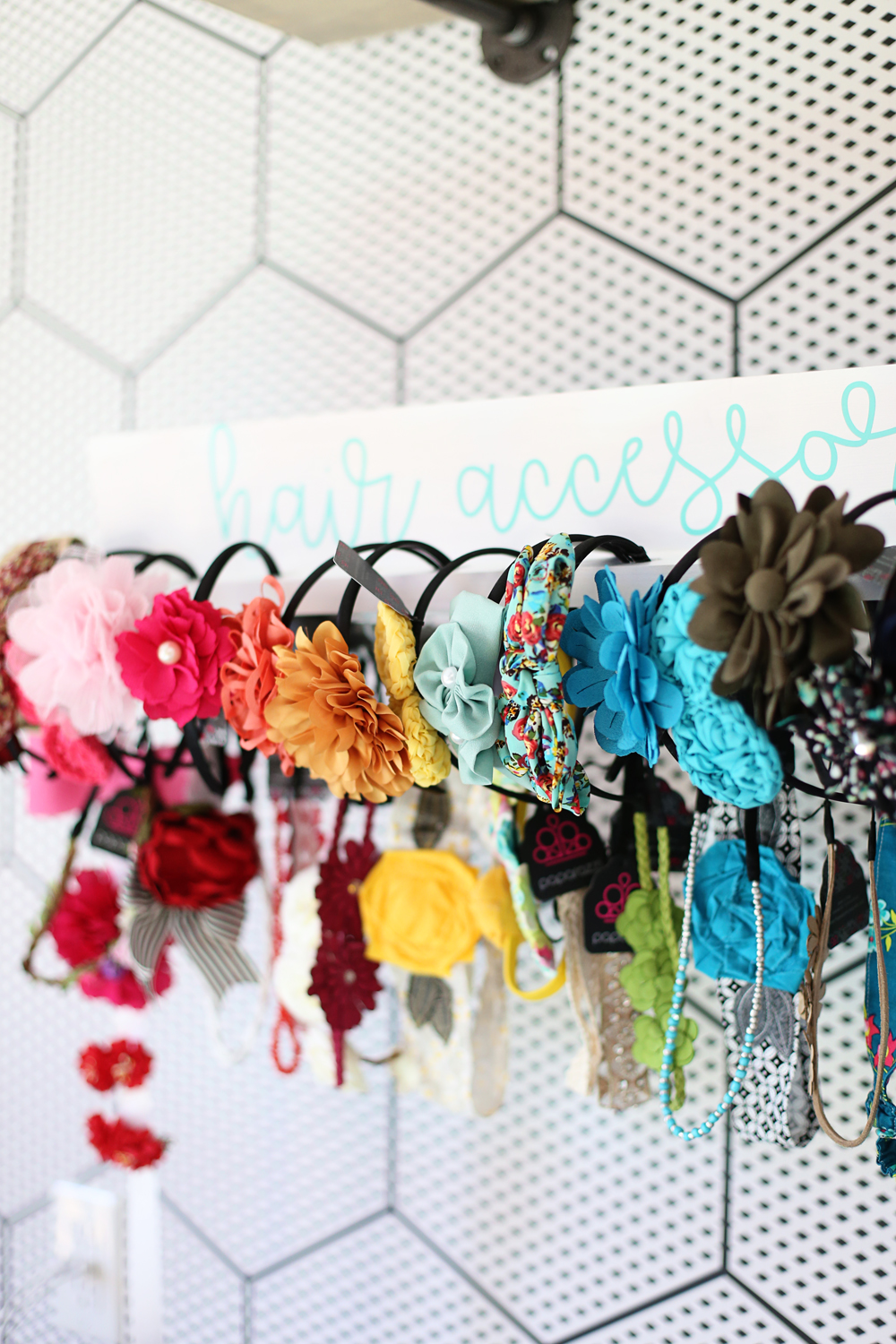 DIY Headband Organizer - Sugar Bee Crafts