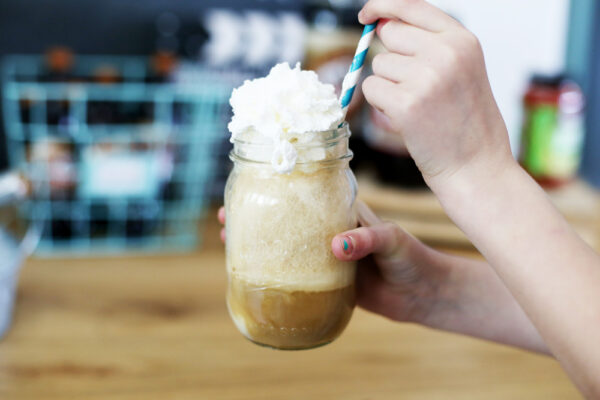 Root Beer Float Bar - Movie Night! - Sugar Bee Crafts