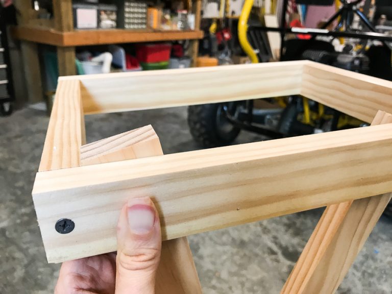 DIY Laundry Hamper - Sugar Bee Crafts