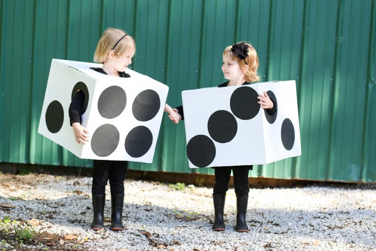 DIY Dice Costume Boxtume - Sugar Bee Crafts
