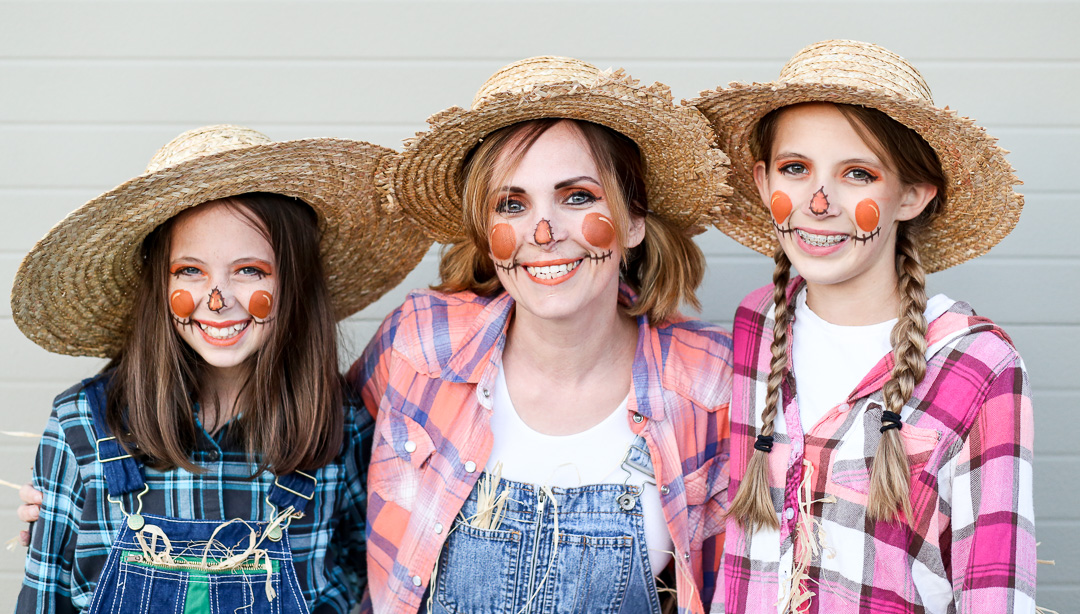 Easy Family Costume Idea - scarecrows! - Sugar Bee Crafts