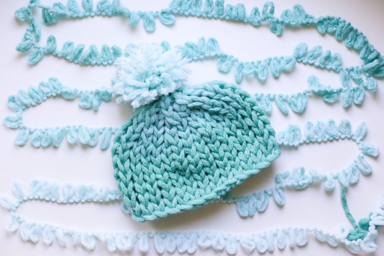 Finger Looping Hat Instructions - Sugar Bee Crafts