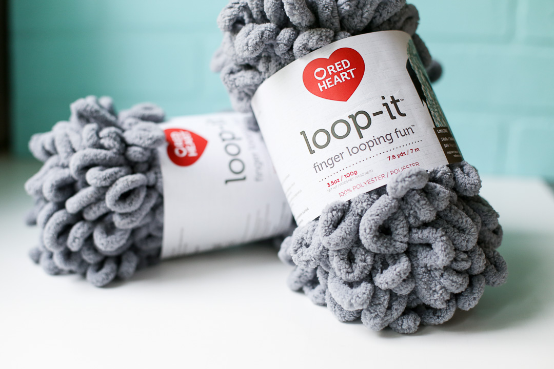 Finger Looping Chunky Infinity Scarf - Sugar Bee Crafts