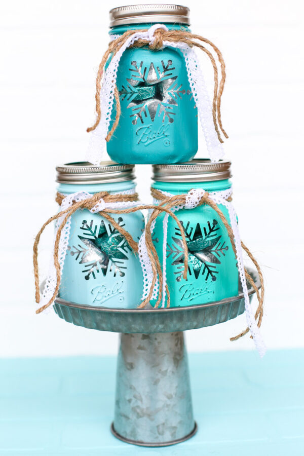 Snowflake Mason Jar Craft Gift Idea - Sugar Bee Crafts