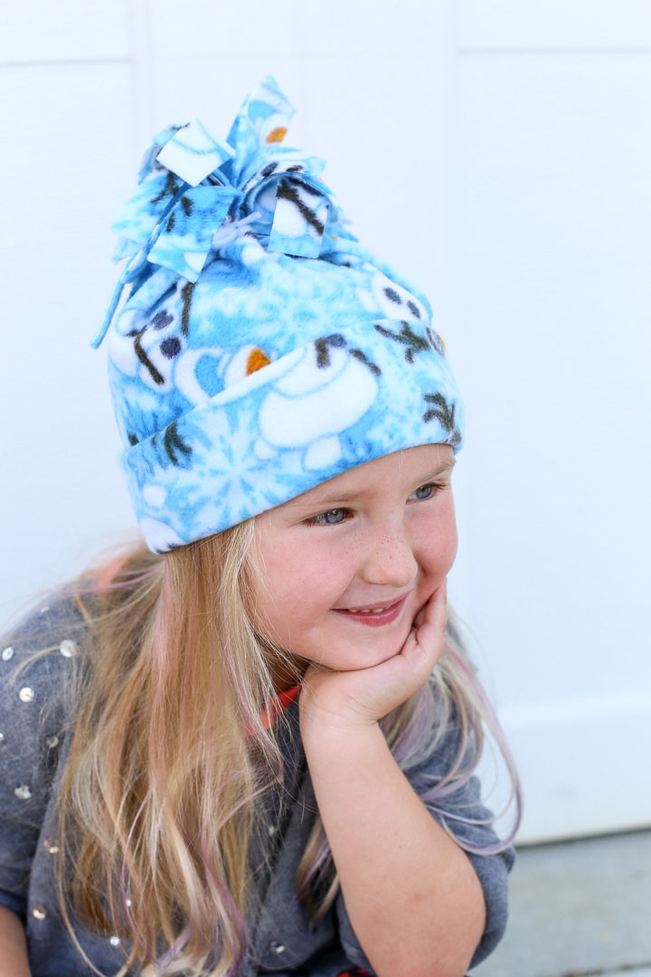 Super Simple Fleece Hat - Sugar Bee Crafts