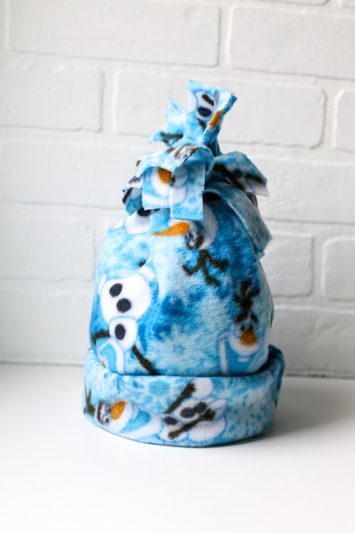 Super Simple Fleece Hat - Sugar Bee Crafts