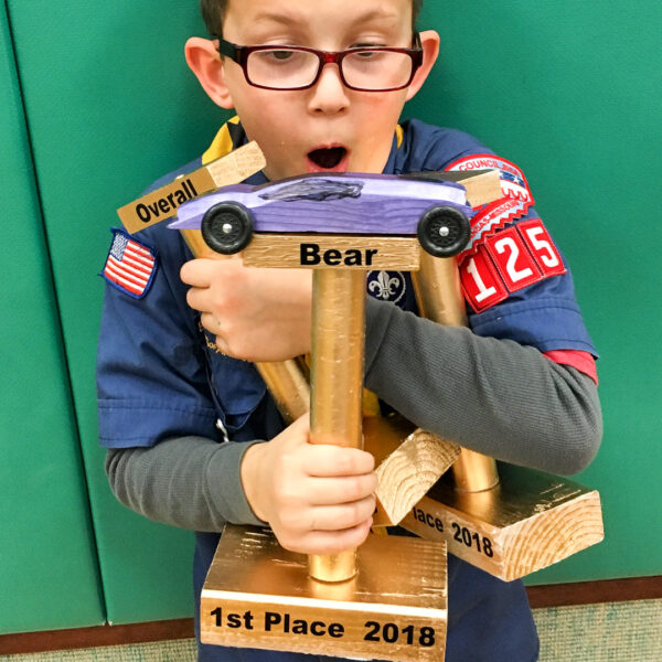 Pinewood Derby Trophy Stand Idea - Sugar Bee Crafts