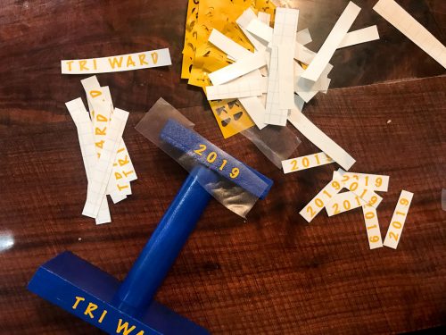 Pinewood Derby Trophy Stand Idea - Sugar Bee Crafts