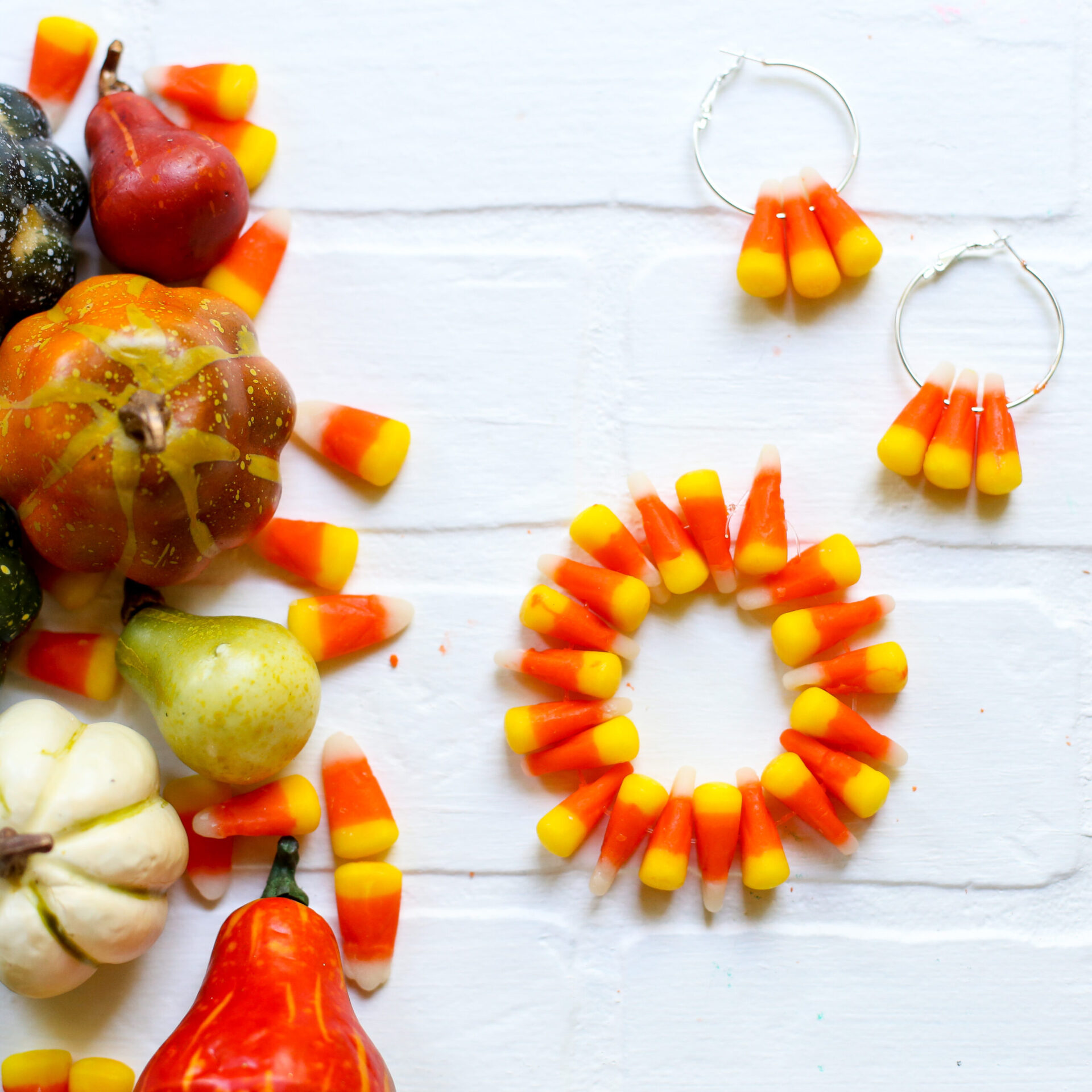 Fun And Easy Candy Corn Bracelet And Earrings Jewelry Craft Idea Fun And Easy Candy Corn Bracelet And Earrings Jewelry Craft Idea