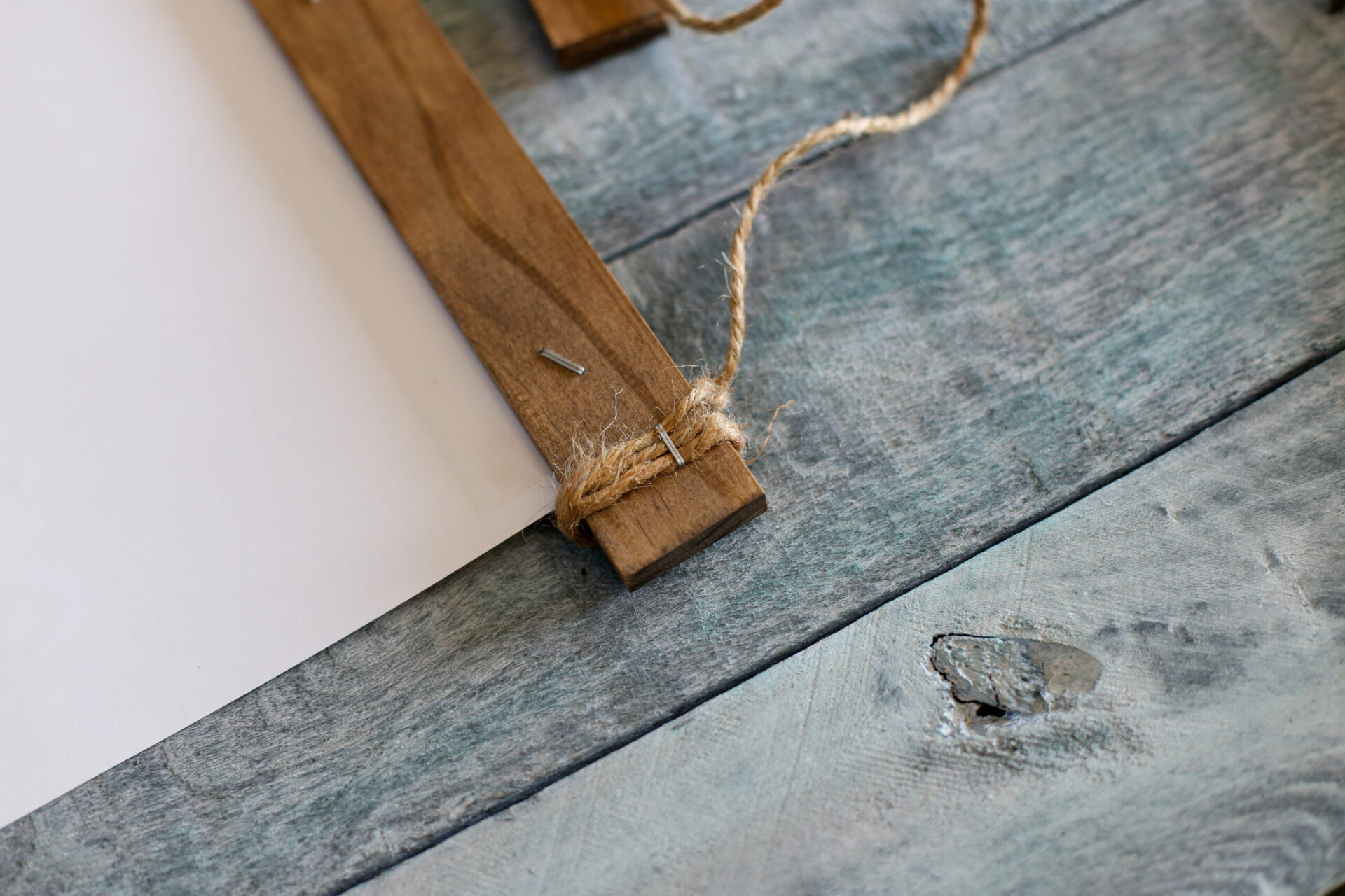 DIY Wood Stick Hanging Frame - Sugar Bee Crafts