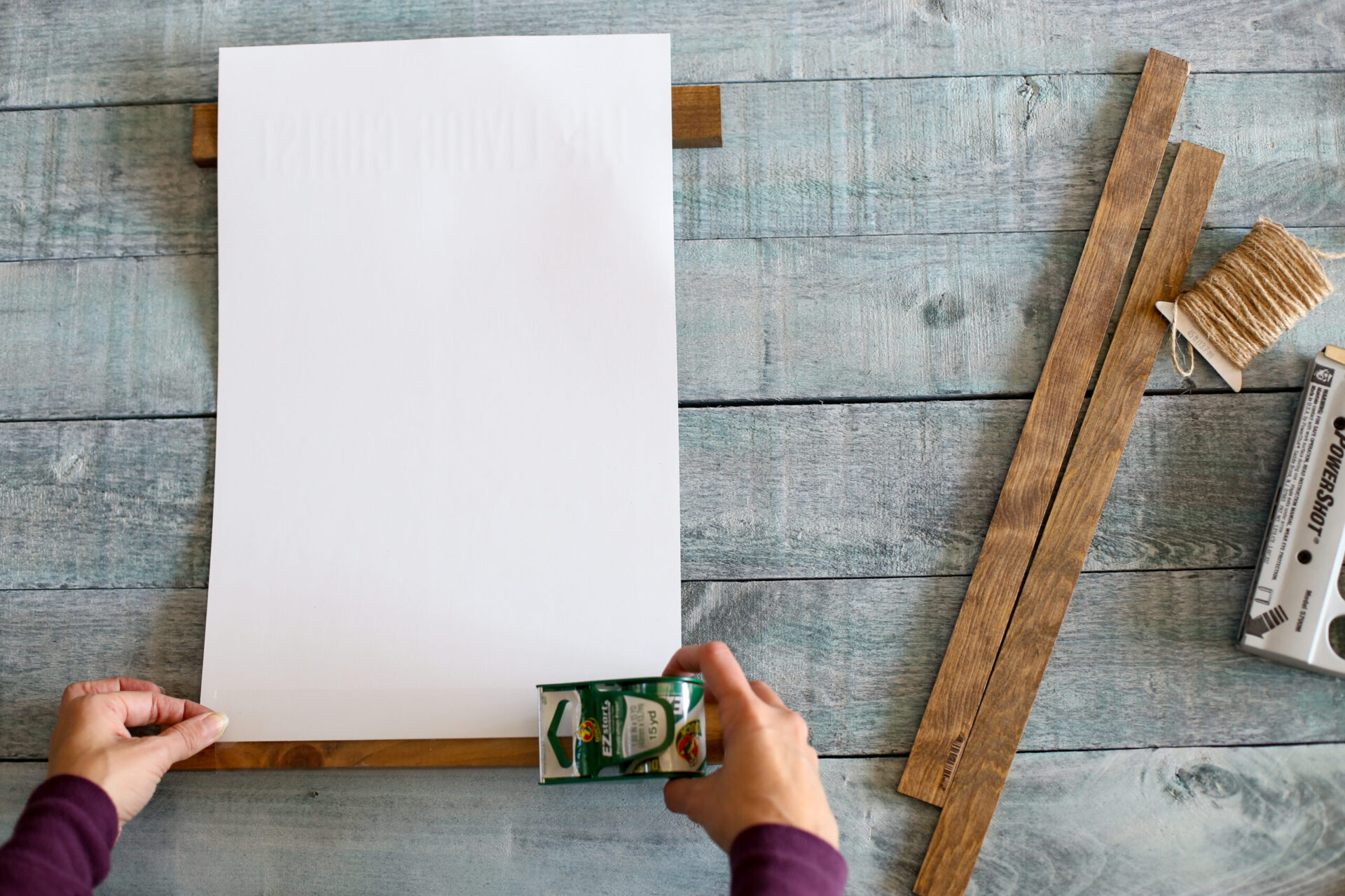 DIY Wood Stick Hanging Frame - Sugar Bee Crafts