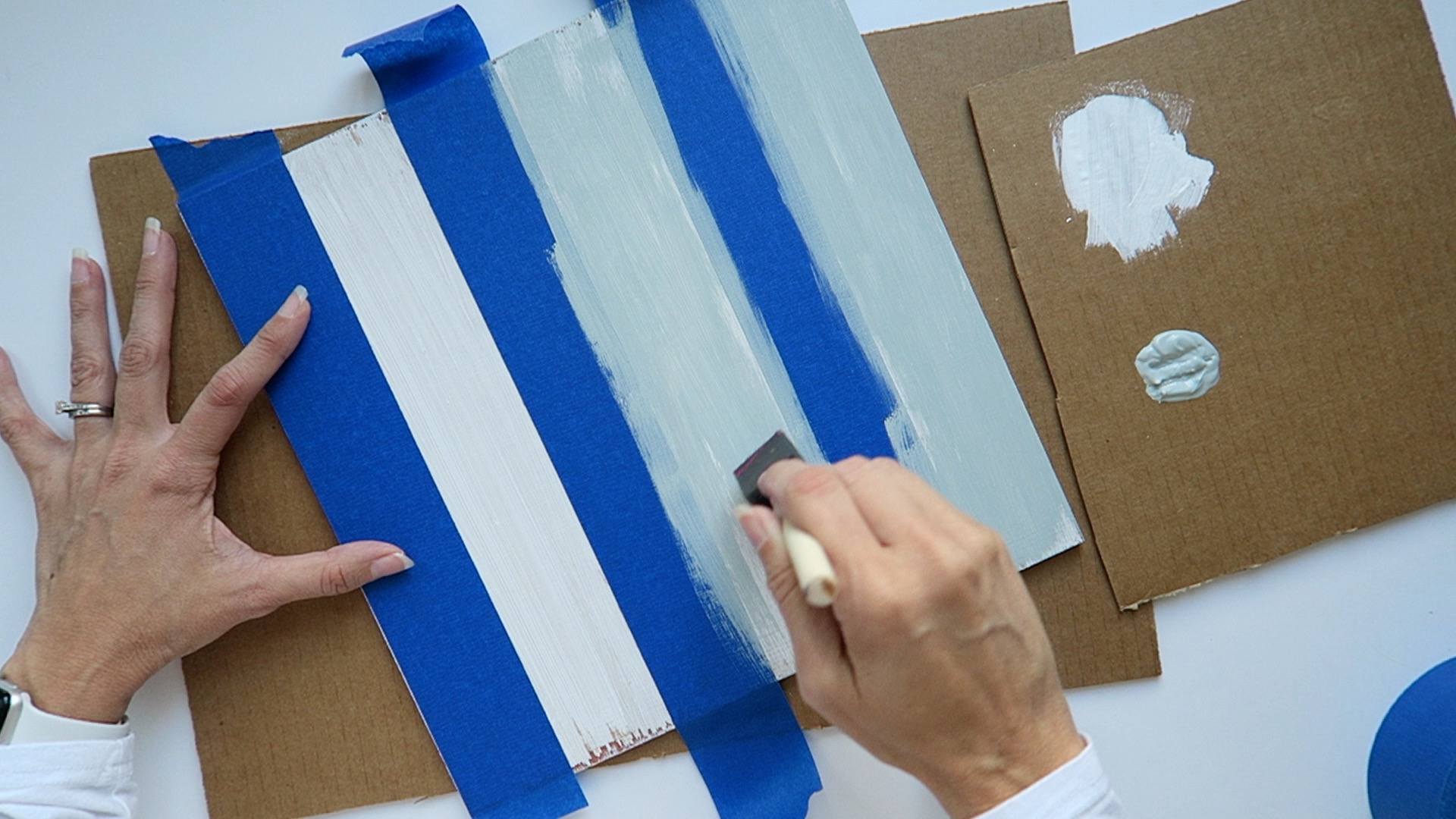 How to Paint Buffalo Plaid - Sugar Bee Crafts