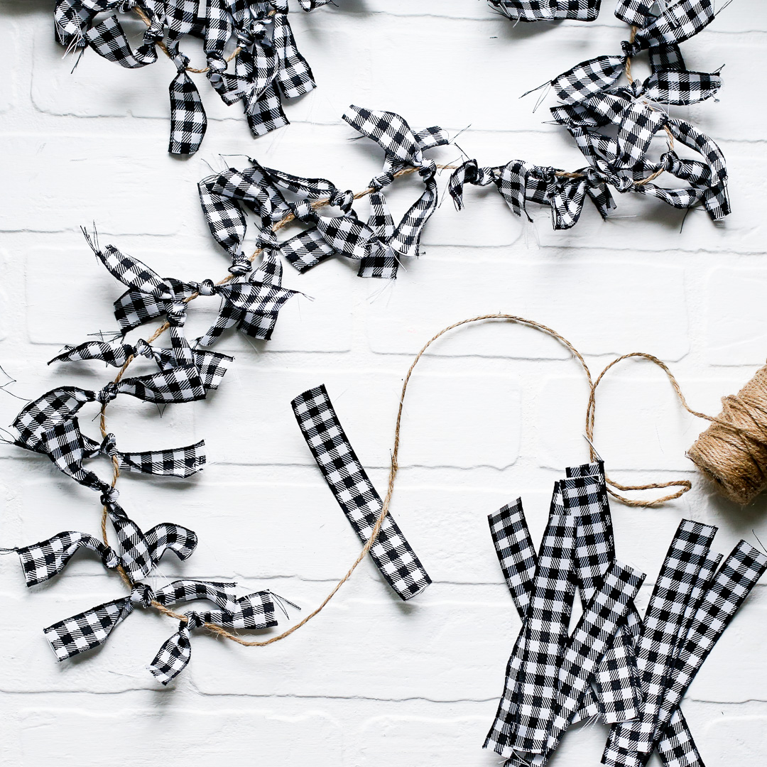 Buffalo Plaid Dream Tree - Sugar Bee Crafts